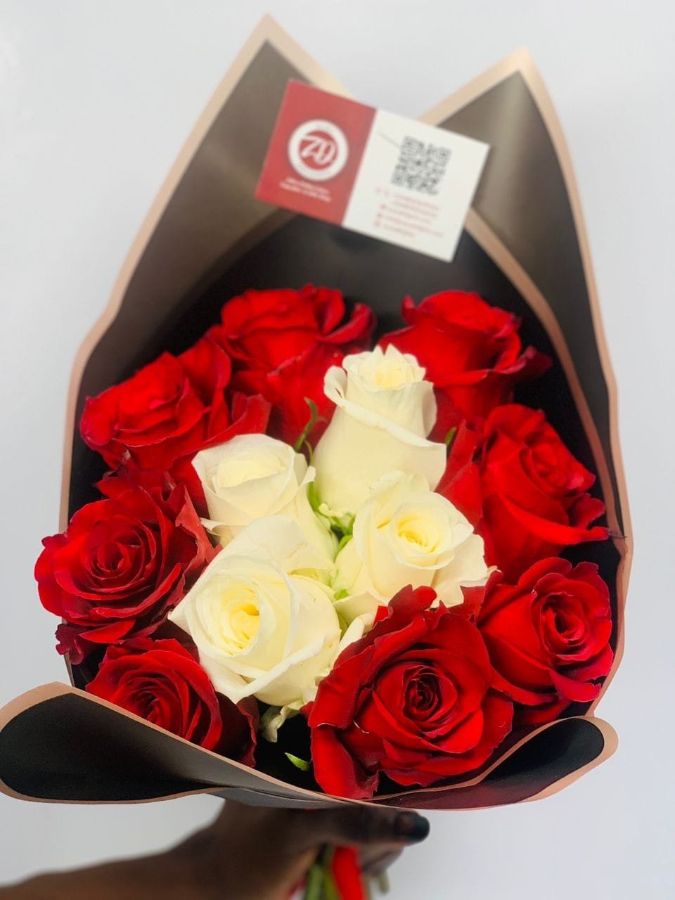 Classic Aura - Send Dozen Mixed Roses Online -ZuzuDelights.com